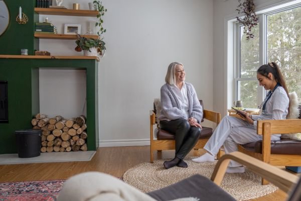 How to arrange bedroom furniture in a small room?